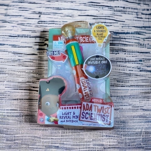 Netflix | Toys | Ada Twist Scientist Light Reveal Pen Imagination Toy ...